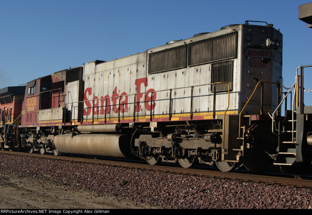 BNSF 8208 Eastbound